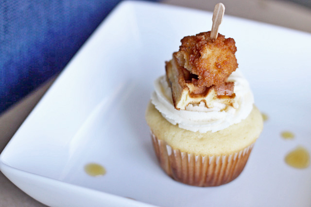 Chicken & Waffles Cupcakes with Maple Syrup Frosting – Taryn Williford